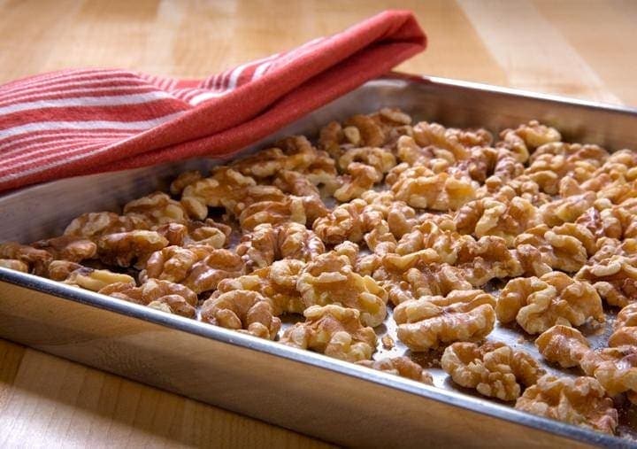 Toasted Walnuts California Walnuts